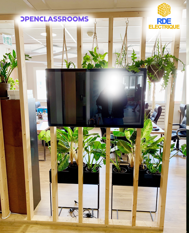 Paris 10 OpenClassRoom: Installation et pose de plusieurs TV suspendu ...